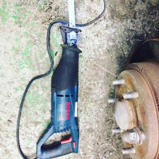 Пила сабельная Bosch 700р в сутки во Владивостоке