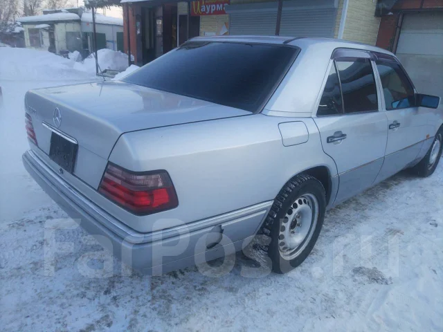 Лобовое стекло оригинал Japan w124 Mercedes Benz в Москве