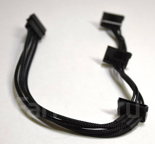 Переходник питания 1x4pin Molex (мама) - 3х15pin Sata (папа), новый ...