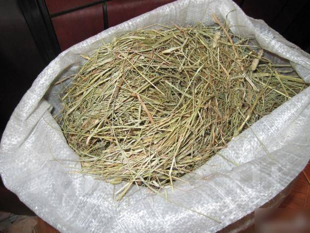 Сено в мешках - Аксессуары в Уссурийске