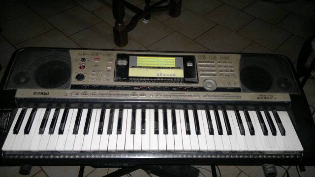 Синтезатор Yamaha psr 740 - Клавишные во Владивостоке