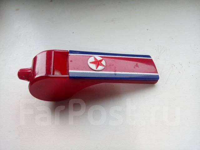 Продам свисток милиционера КНДР - Антиквариат во Владивостоке