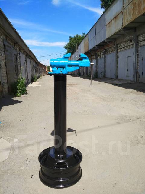 Тиски слесарные на стойке - Инструменты и строительное оборудование во ...