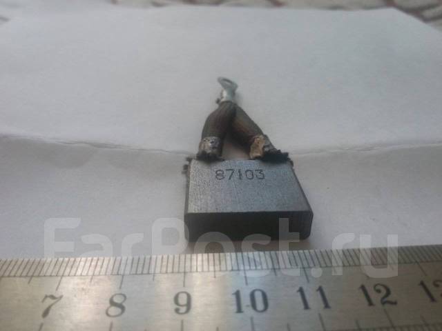 Щетки угольные, новый, в наличии. Цена: 1 600₽ во Владивостоке