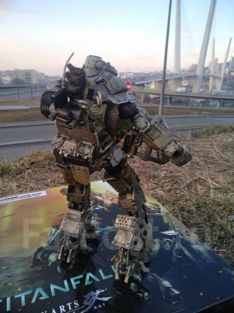 Коллекционная экшн - фигура робота Титан Атлас из игр Titanfall ...