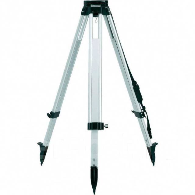 Штатив для оптического нивелира CAXO-S16 160 см, 5/8" Crown, новый, под заказ. Цена: 3 410₽ во ...