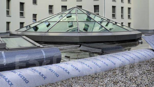 Профилированная дренажная мембрана с геотекстилем Delta-Terrax, под ...