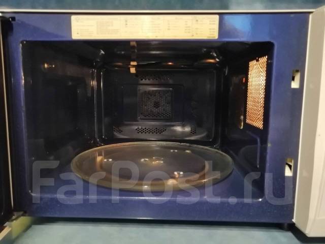 Микроволновая печь с духовкой, Samsung C106R, б/у, в наличии. Цена: 3 ...
