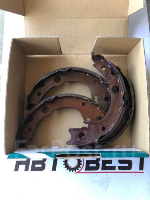 Накладки тормозные ручника 04495-05040, Компл купить во Владивостоке по ...