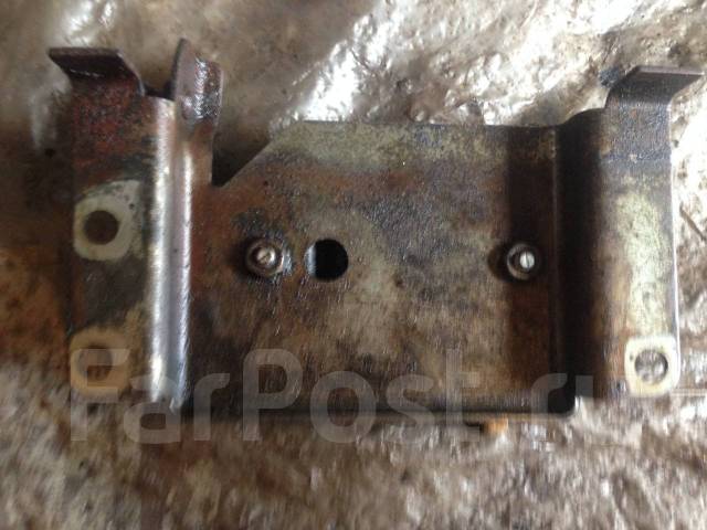 Замок капота левый Mercedes Actros MP1 Мерседес Актрос купить в Санкт ...