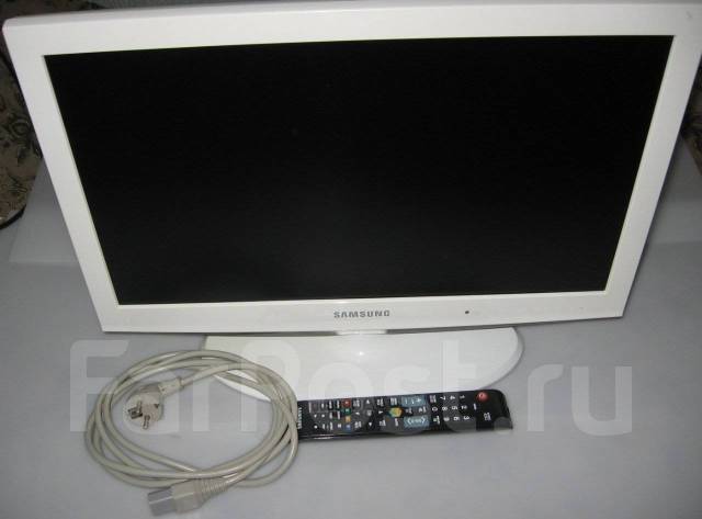 Samsung LE-22C451E2W, есть DVB- C, USB media. В подарок - антенна, LCD ...