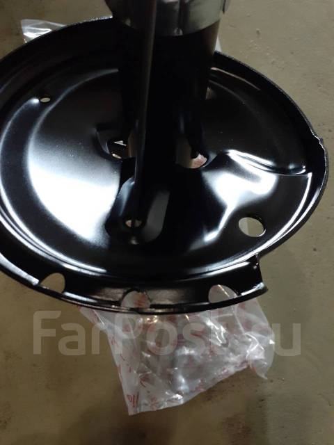 Продам Стойки Передние новые на Toyota Xarrier/Lexus RX купить в ...