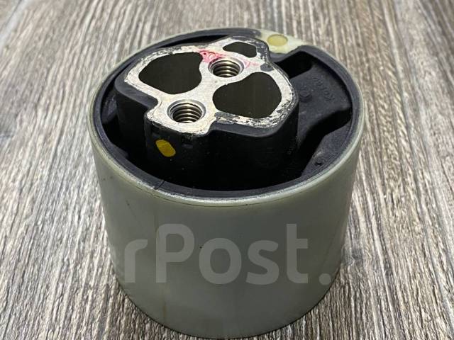 Опора АКПП Audi Q7 VW Touareg Porsche VAG 7L0399249C, 95537505730 ...