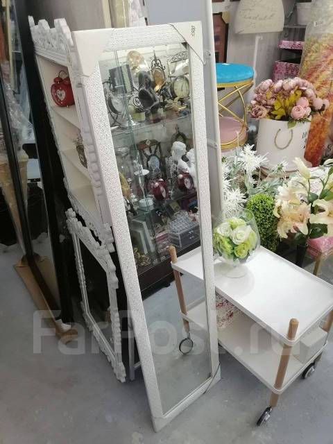 Зеркало напольное на ножке узкое, новый, в наличии. Цена: 5 500₽ во ...