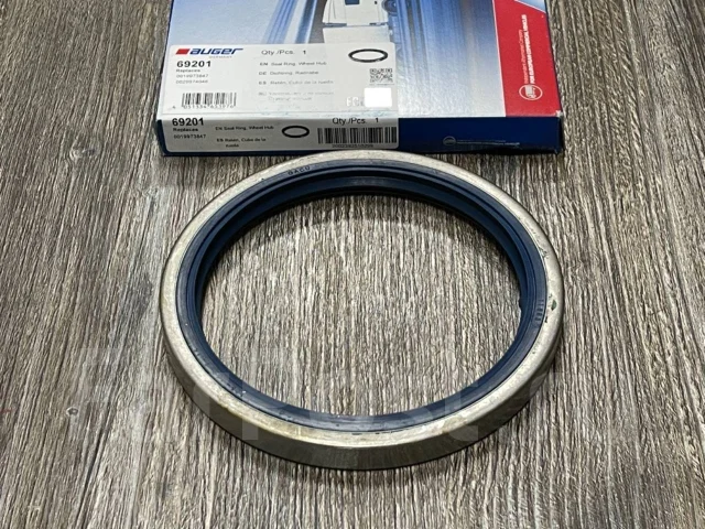 Сальник ступицы 125x152,4x15 NBR Mercedes BUS OM400 купить в Хабаровске ...