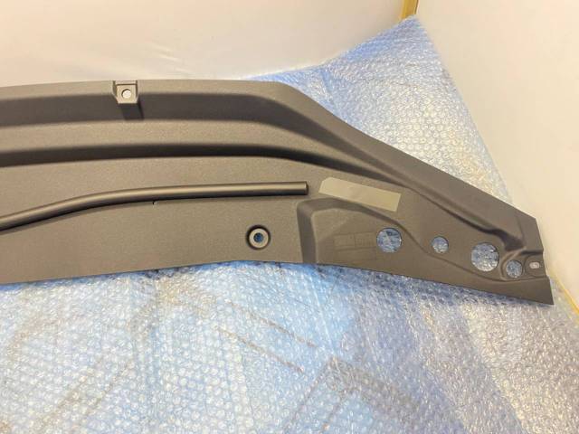 Накладка на телевизор Toyota Land Cruiser 200 купить в Москве по цене ...