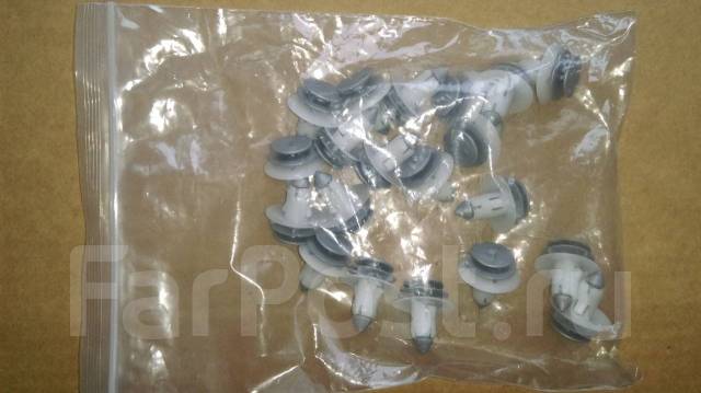 6505759AA Crown клипса крепления обшивки двери купить в Москве по цене ...