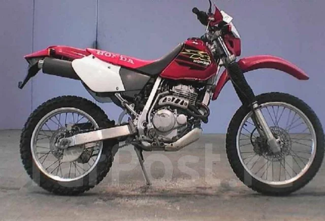 Honda xr250 в разбор, 2001 год во Владивостоке