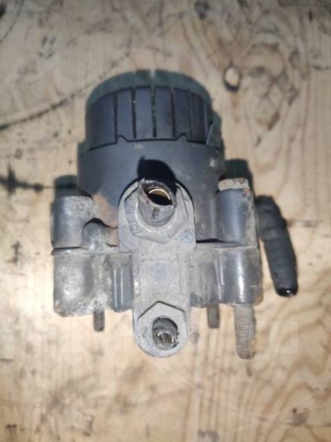 Ускорительный клапан Mercedes-Benz Atego 0044297844 купить в Москве по ...