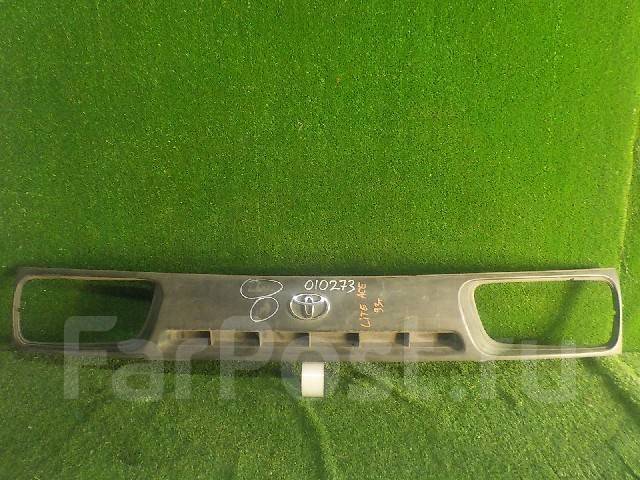 Решетка радиатора Toyota LITE ACE, TOWN ACE, передняя