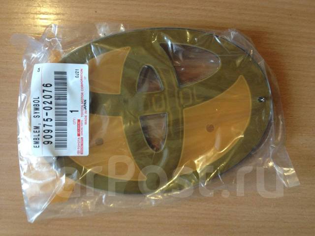 Эмблема решетки Toyota LAND Cruiser (2007-2015 г. ) купить в Барнауле ...