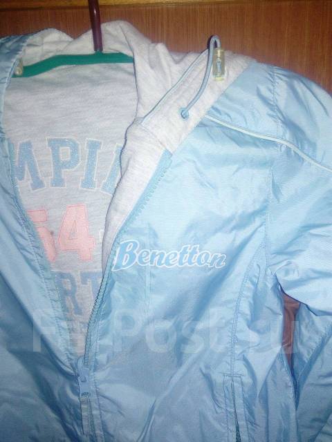 Ветровка. да есть в наличии, рост: 140-146, для девочек, демисезон, б/у. Цена: 250₽ во Владивостоке