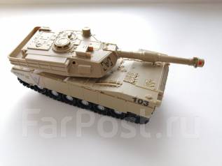 Продам игрушечный коллекционный танк - Игрушки во Владивостоке
