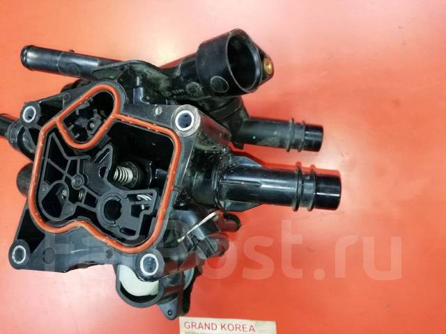 Корпус термостата 25600-2S000 на Kia K5 купить в Кемерово по цене: 16 ...