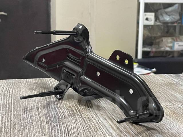 Кронштейн компрессора подвески Mercedes S/CL W221/216 A2213200243 ...