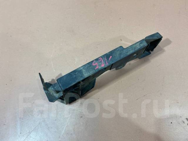 Направляющая крепление фары Infiniti G35 2008 62560JK00A V36 VQ35HR ...