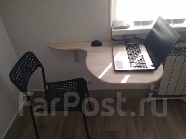 Стол складной пристенный, б/у, в наличии. Цена: 1 500₽ в Находке
