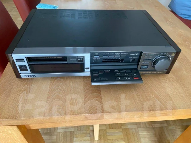 Видеомагнитофон Sony EV-S 1000 E, б/у, в наличии. Цена: ≈ 163 188₽ $1 ...