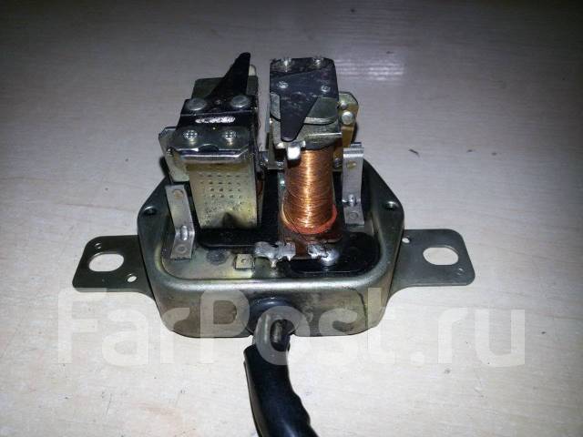 Реле генератора Toyota Lite Ace, Dyna, Corolla, Hiace, Land Cruiser ...