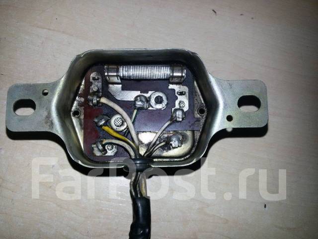 Реле генератора Toyota Lite Ace, Dyna, Corolla, Hiace, Land Cruiser ...