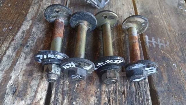 Болт-эксцентрик Toyota Granvia 1998 [4819026020] KCH16 1KZ-TE, передний ...