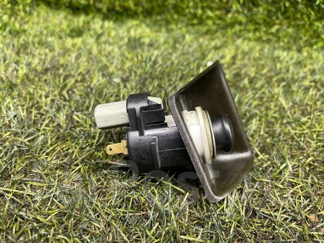 Прикуриватель перед в сборе Land Cruiser Prado KZJ95 162000km купить во ...