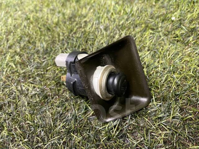 Прикуриватель перед в сборе Land Cruiser Prado KZJ95 162000km купить во ...