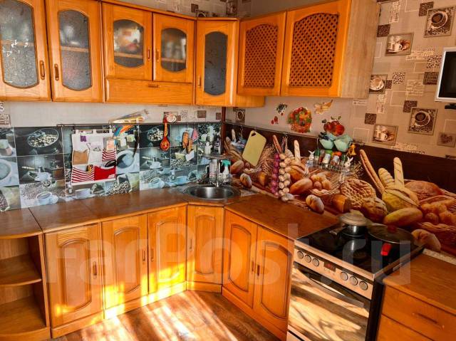 Кухня угловая 2,26 на 2 метра из массива ясеня, б/у, в наличии. Цена ...