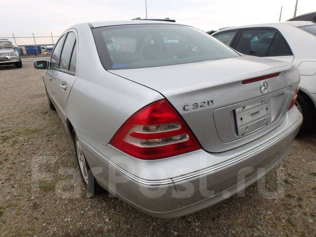 Уплотнительная резинка багажника на Mercedes-Benz C-Class W203 купить ...