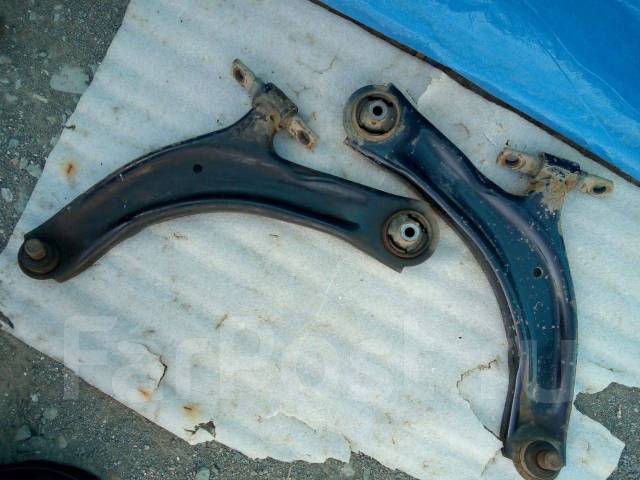 Комплект рычагов передних на Nissan Dualis купить во Владивостоке по ...