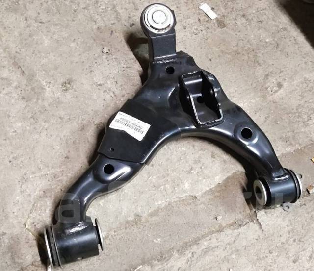 Рычаг передний нижний левый Toyota 48069-60040 купить во Владивостоке ...