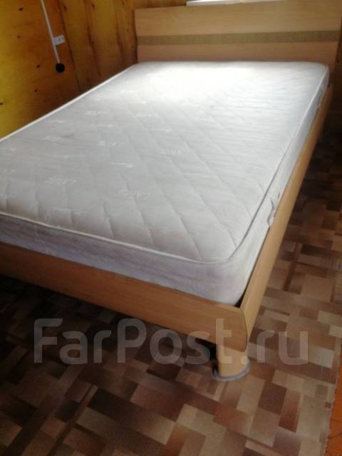 Матрас 180 * 200, б/у, в наличии. Цена: 8 700₽ в Уссурийске