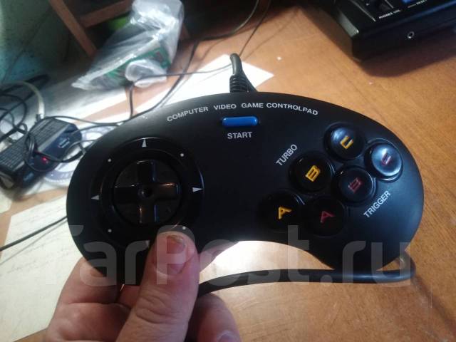 Джойстик Sega из 90-х - Клавиатуры, мыши, манипуляторы во Владивостоке