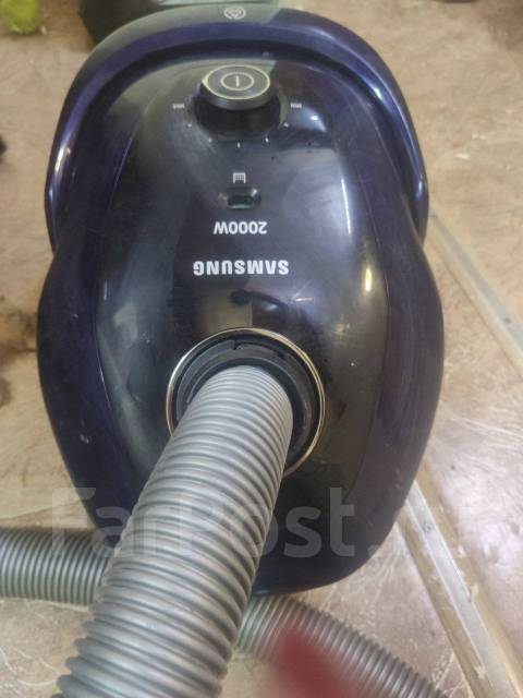 Пылесос Samsung 2000w, б/у, в наличии. Цена: 1 800₽ во Владивостоке