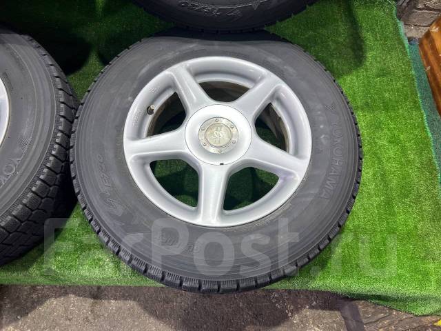 Литые диски на зимней резине Yokohama 205/70R15 - Колёса во Владивостоке
