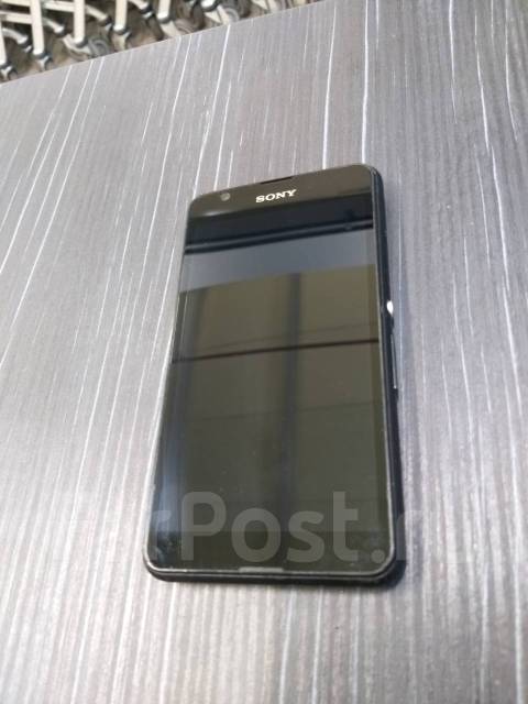 Смартфон Sony E2003, б/у, в наличии. Цена: 499₽ во Владивостоке