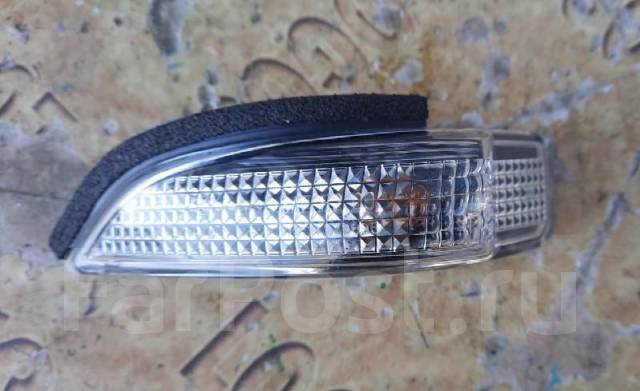 Повторитель поворота в зеркало Toyota Aqua 8174052050 NHP10, левый ...