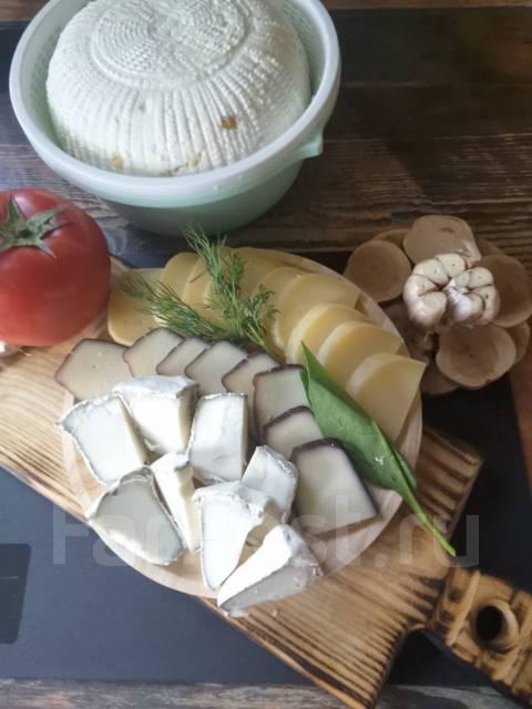 Продам козье молоко и продукты из козьего молока, в наличии. Цена: 180 ...