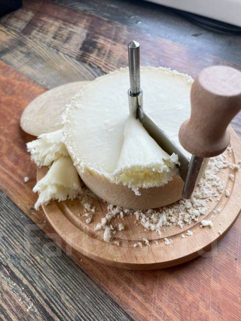 Продам козье молоко и продукты из козьего молока, в наличии. Цена: 180 ...