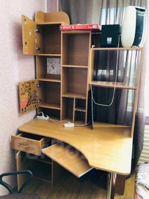 Стол компьютерный угловой с полками - Мебель во Владивостоке